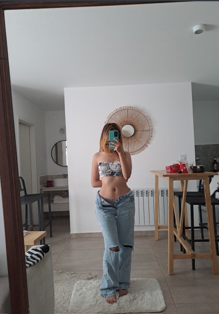 vane♡♡ on Twitter: "Guapas las espero en mi dm🥰 chicos que tengan buen dia https://t.co ...