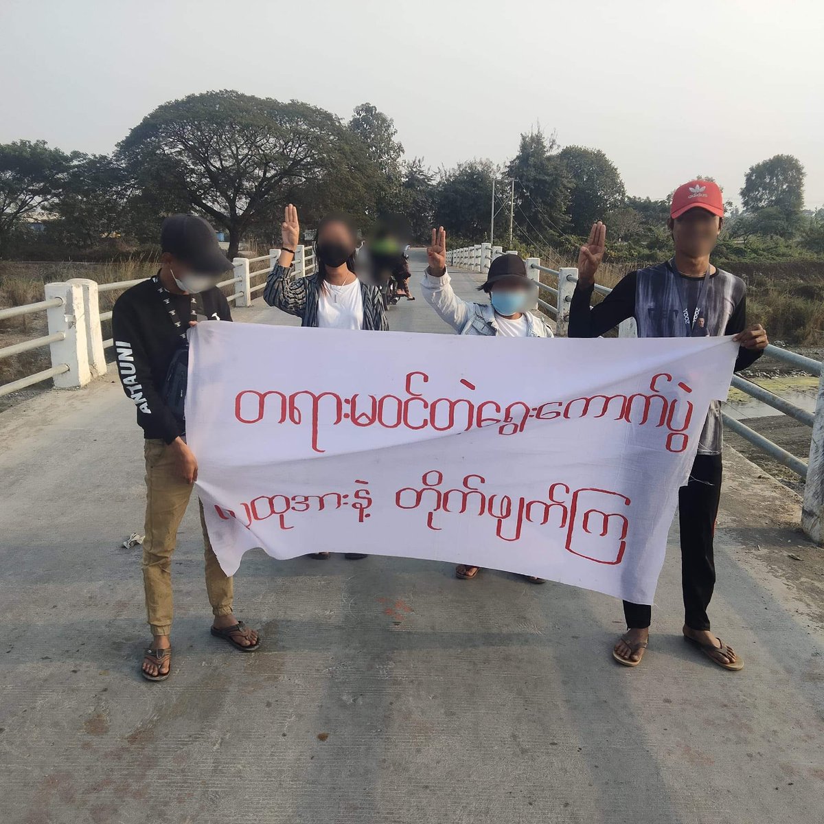 Khit Thit Media On Twitter ကလေးတွင် တရားမဝင်တဲ့ ရွေးကောက်ပွဲ