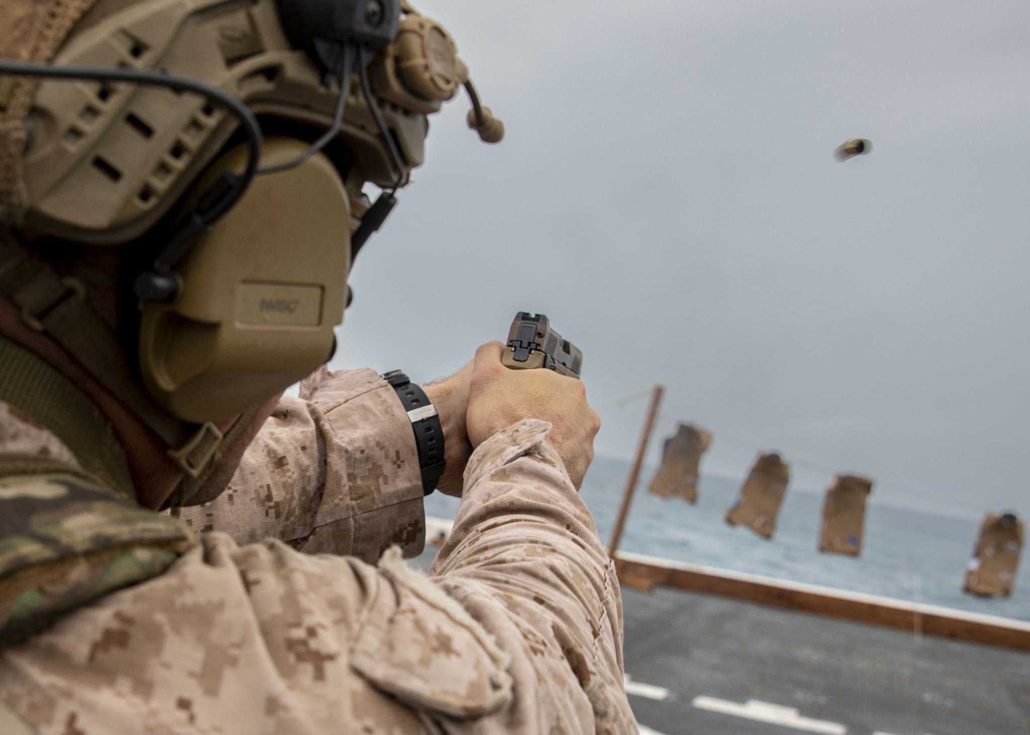U.S. Marines on Twitter: "#Marines with the @Official13thMEU shoot the M4 carbine, M18, and M110 ...