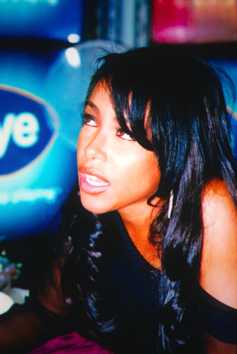 francine everett’s whore | fan account. on Twitter: "RT @ijahmeer: Aaliyah at an Album signing ...