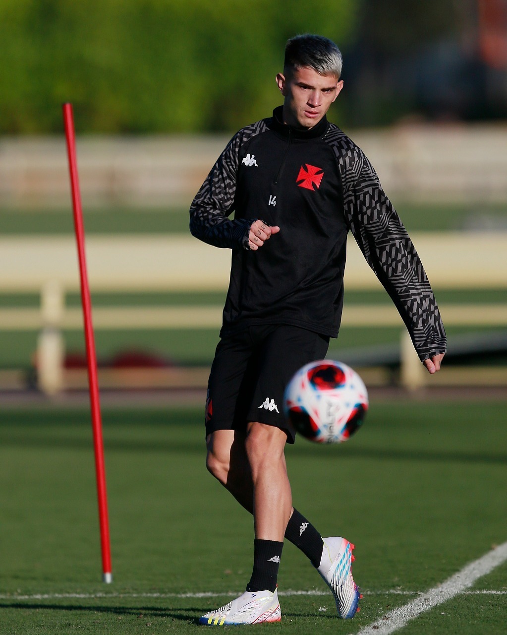 Vasco posta foto de Luca Orellano no treino | SuperVasco Vasco posta foto de Luca Orellano no treino | SuperVasco