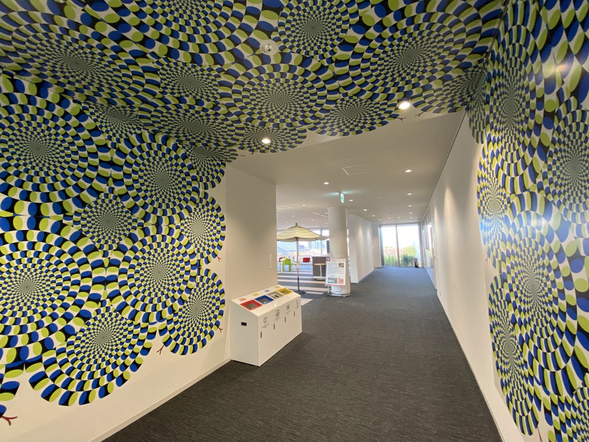 Akiyoshi Kitaoka on Twitter: "Illusion walls"