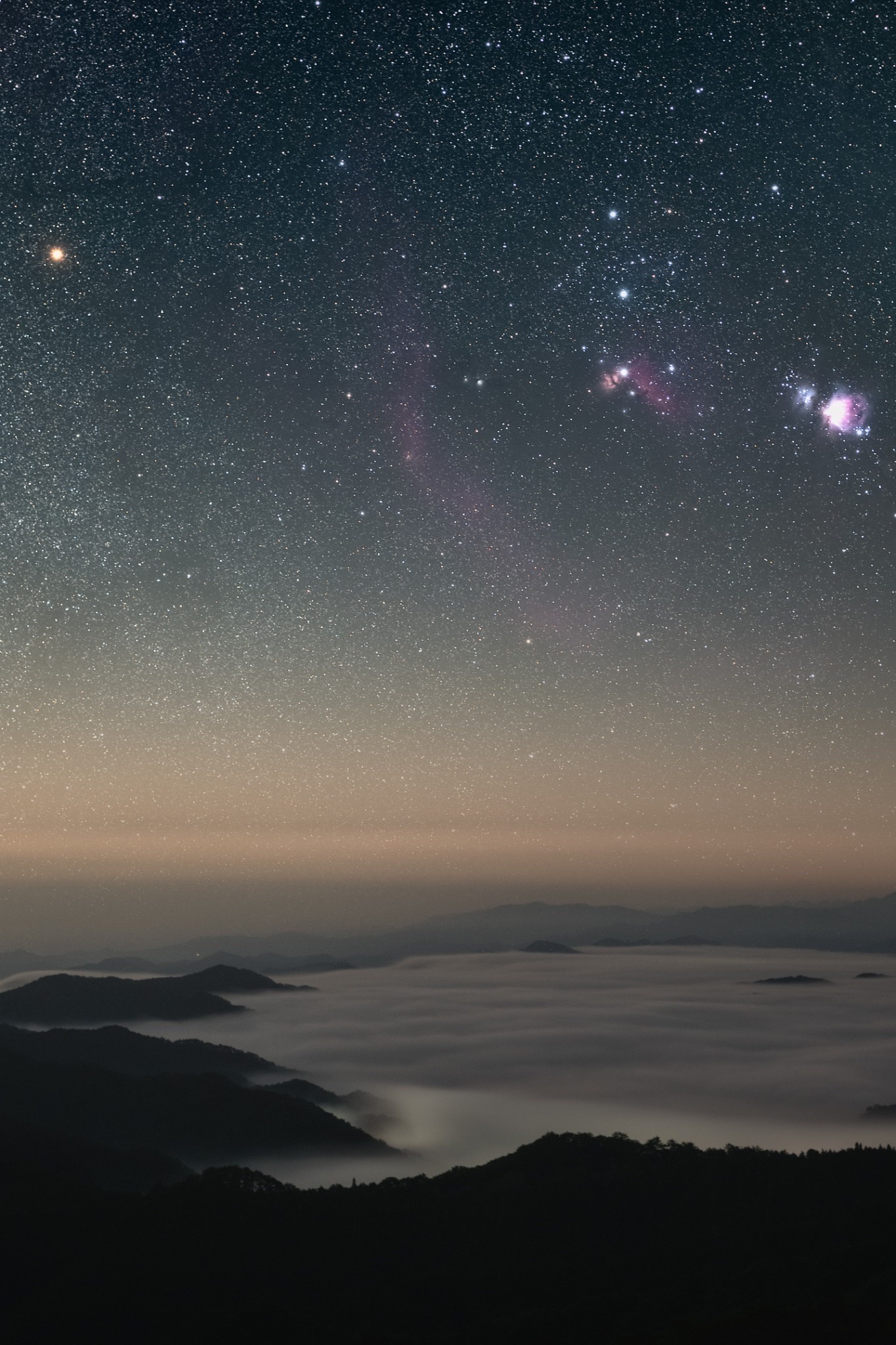 関岡 大晃 | Hiroaki Sekioka💮 on Twitter: "雲海から立ち昇るオリオンに心を奪われた https://t.co/7pE8j6sMP1" / Twitter