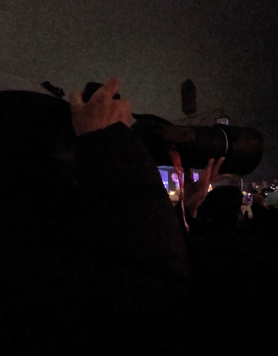 みゅう@2/12WF on Twitter: "ショー中、隣の方がそれはそれは立派な機材で撮影してた。推しがわかりやすかったわ🤭"