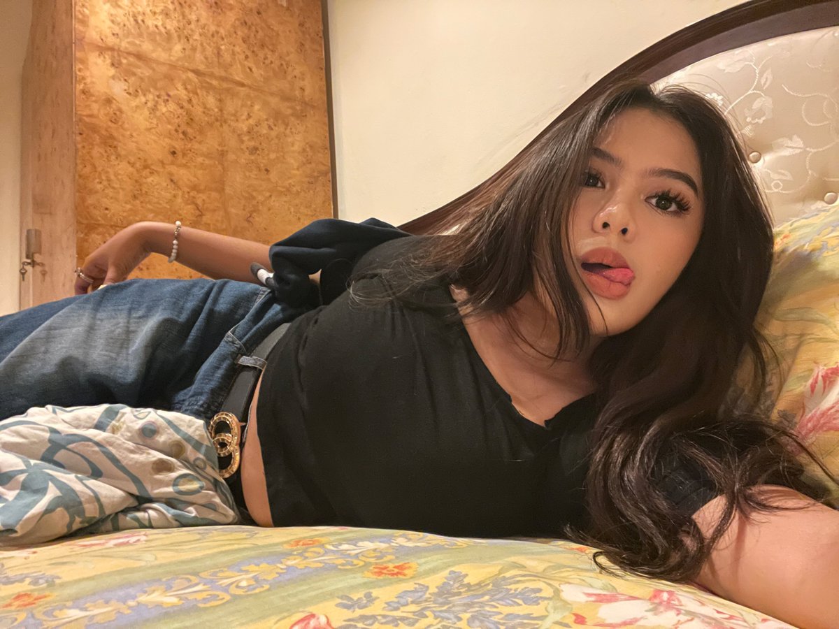 ‎gesya🕊 on Twitter: "walking wishlist"