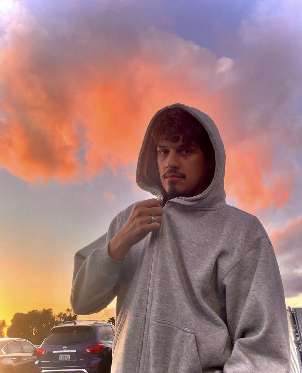 Pop Tingz On Twitter Omar Apollo Looks Great In New Photo