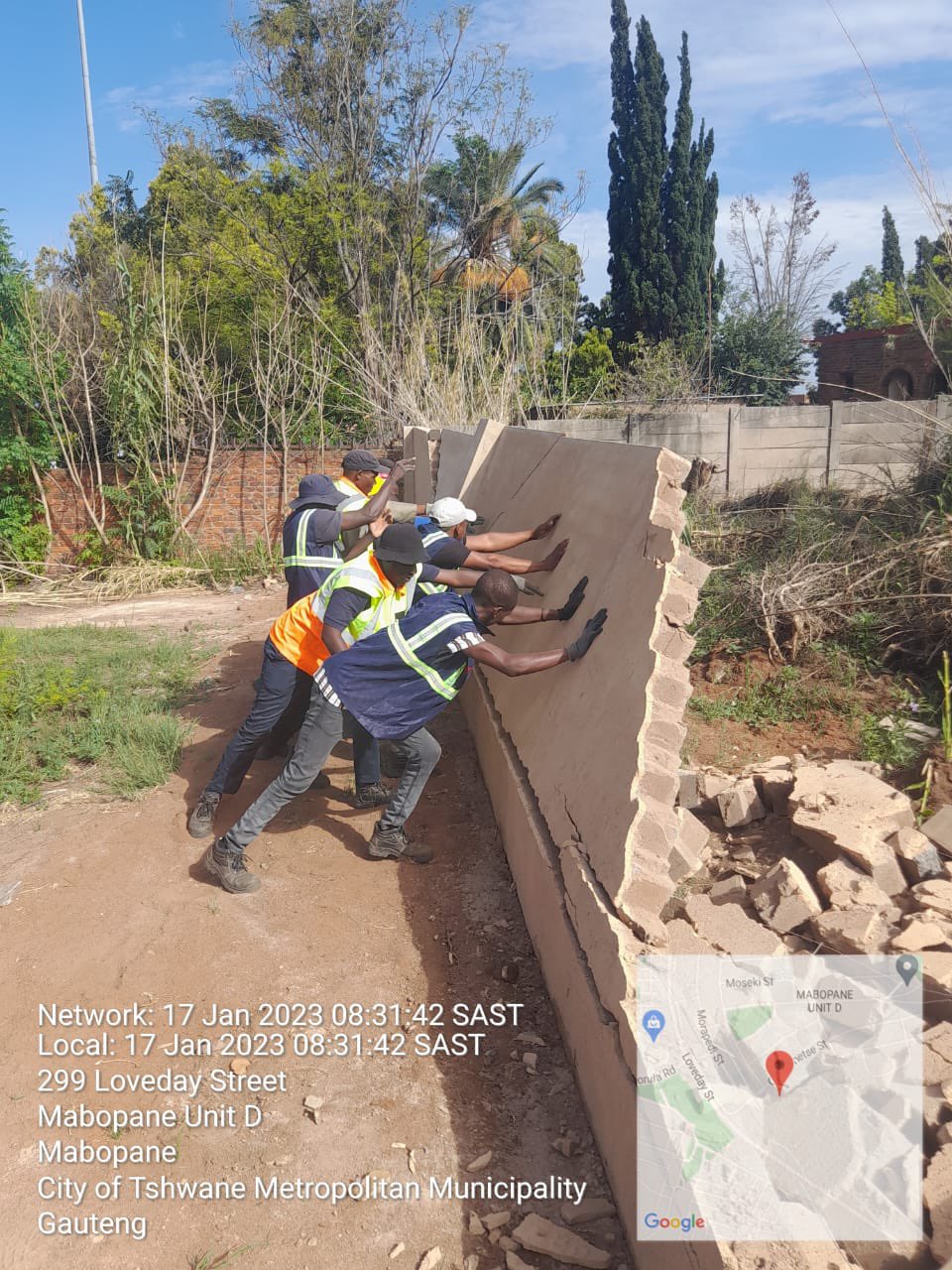 Mayor Randall Williams on Twitter: "City of Tshwane teams act swiftly to prevent land invasion ...