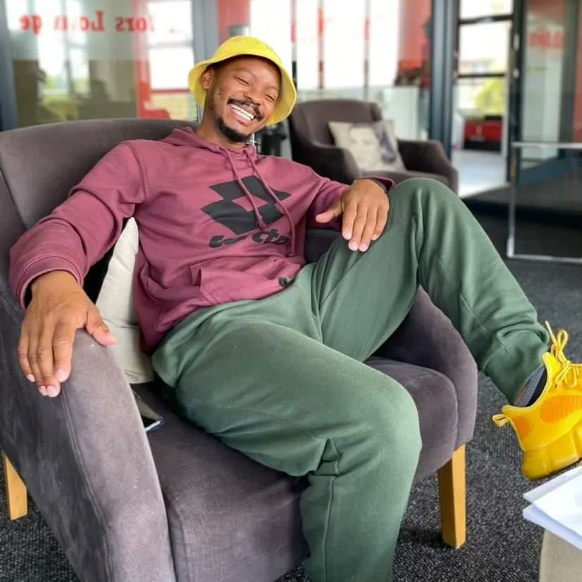 Tiisetso Thoka on Twitter: "I was ambushed by @LethaboMekoa to post these pictures she took. I ...