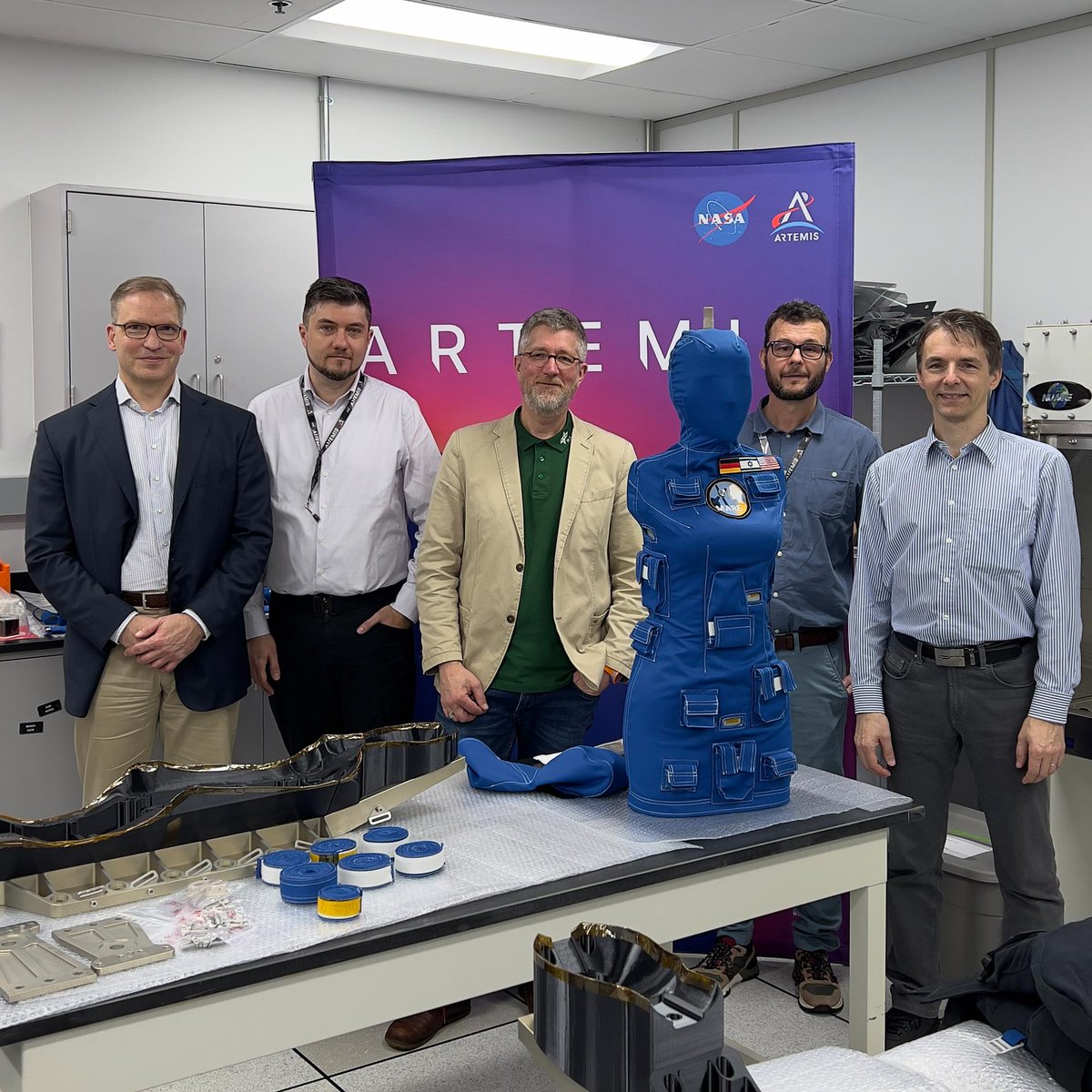 DLR_de on Twitter: "Erfolgreiche Messungen auf einer historischen Reise zum #Mond! 🌒 Die # ...