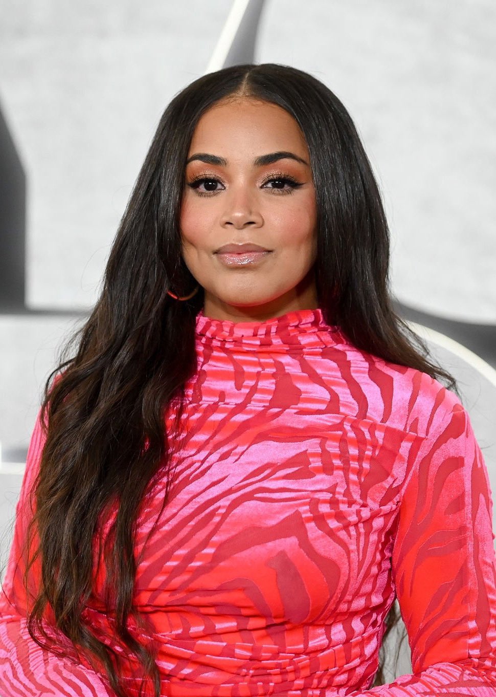 MEFeater Magazine on Twitter: "Lauren London looked gorgeous at the premiere of her new Netflix ...