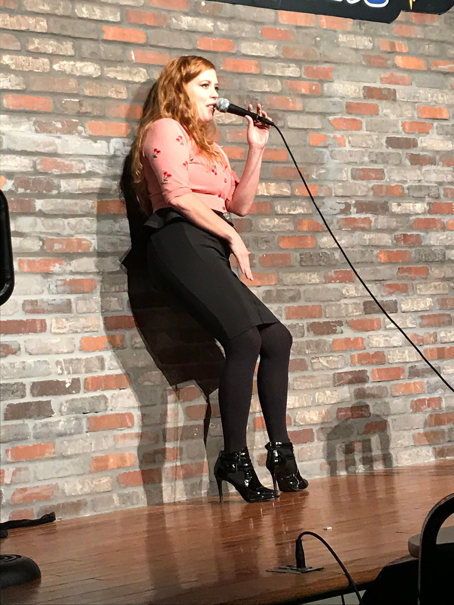 Chrissie Mayr🇺🇸 on Twitter: "Back in NYC doing comedy tonight at the Grisly Pear Midtown! 8 ...