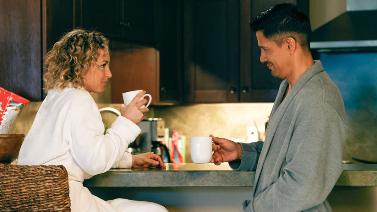 Magnum P.I. Sets Up a 'Sexier, More Romantic' Season with Magnum and Juliet Together https://t ...