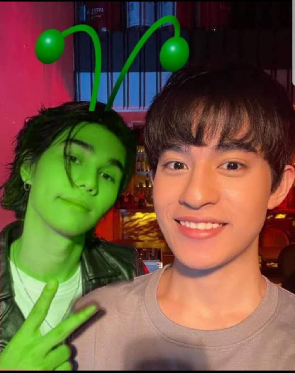 𝑫𝒊𝒏𝒂♡🪐🌻 || JEFF'S PROTECTOR on Twitter: "La historia de amor entre el alien Jeff y el pastelero ...