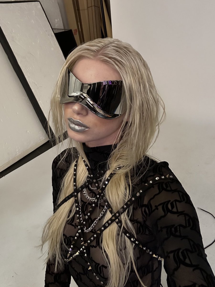 brittan ♡ on Twitter: "my alter ego emerging from the depths of my body yesterday"