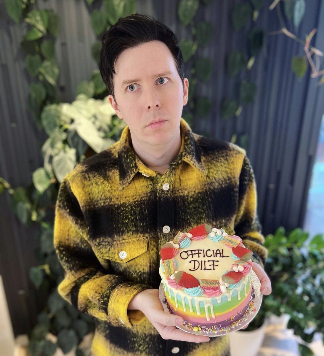 dan and phil news on Twitter: "amazingphil instagram post: https://instagram.com/p/CoFy3jrjgUc ...