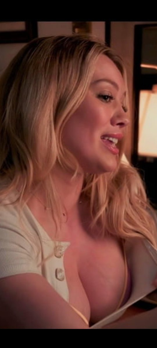 Celebsquad on Twitter: "Hilary Duff"