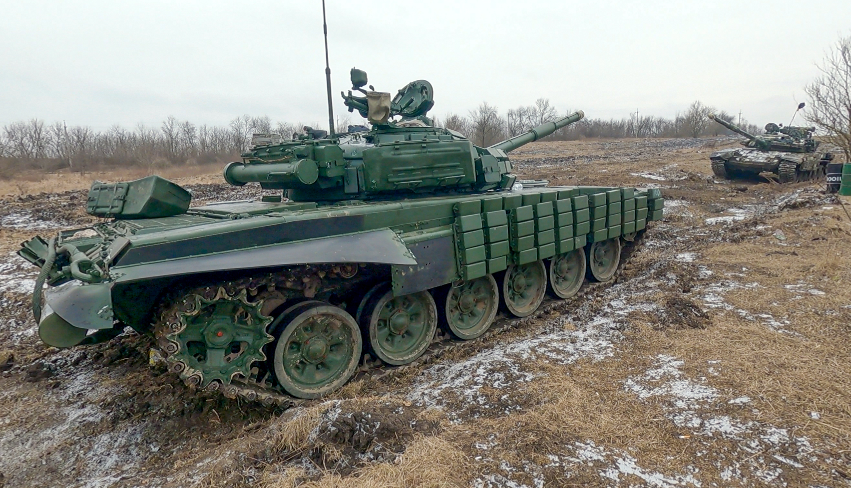 MilitaryLand.net on Twitter: "📷One of the "fresh" T-72s recently delivered to the tankers of ...