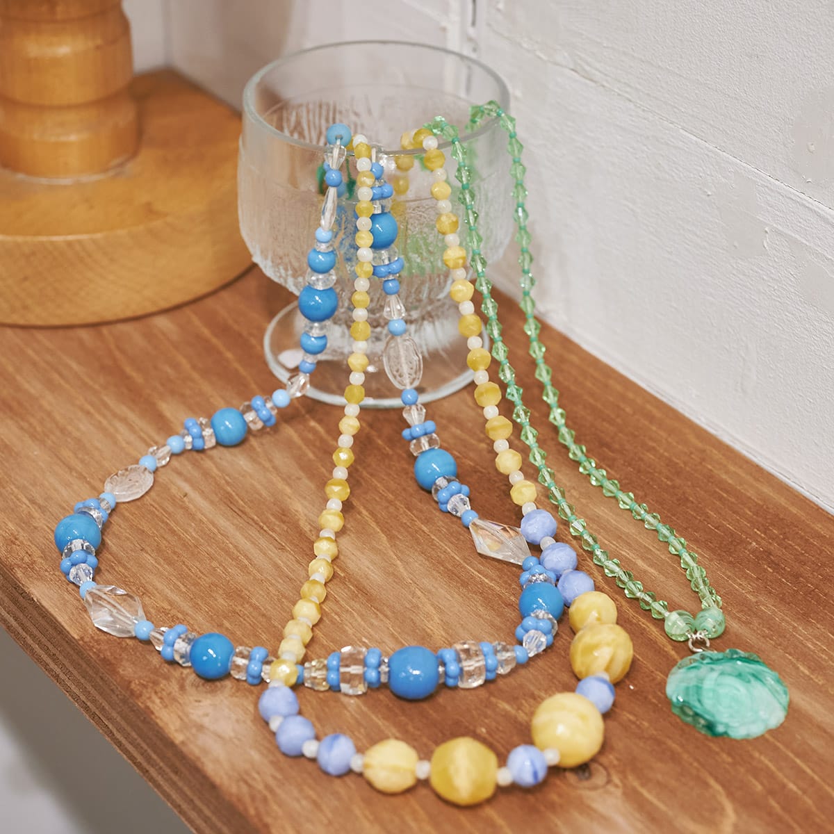 GINZA on Twitter: "ヴィンテージな宝物を探しに、チェコ雑貨店「チェドックザッカストア」https://buff.ly/3GM0qVh"