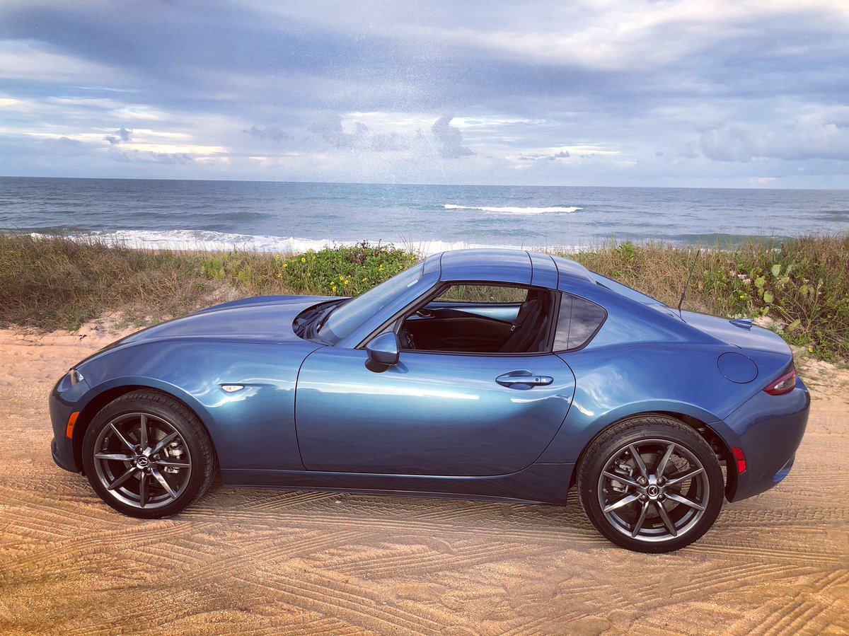 Jordan Werth on Twitter: "thinking about my 2018 mazda miata mx-5 with 2 movable cup holders"