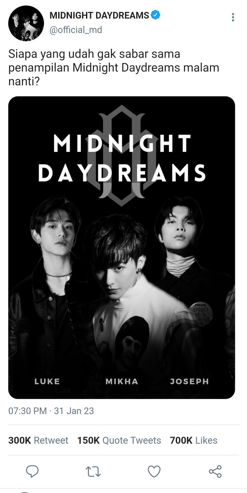 NEW AU ON PIN 💜 on Twitter: "001. Konser Midnight Daydreams (MK's POV) https://t.co/JJtbSxbuJf ...