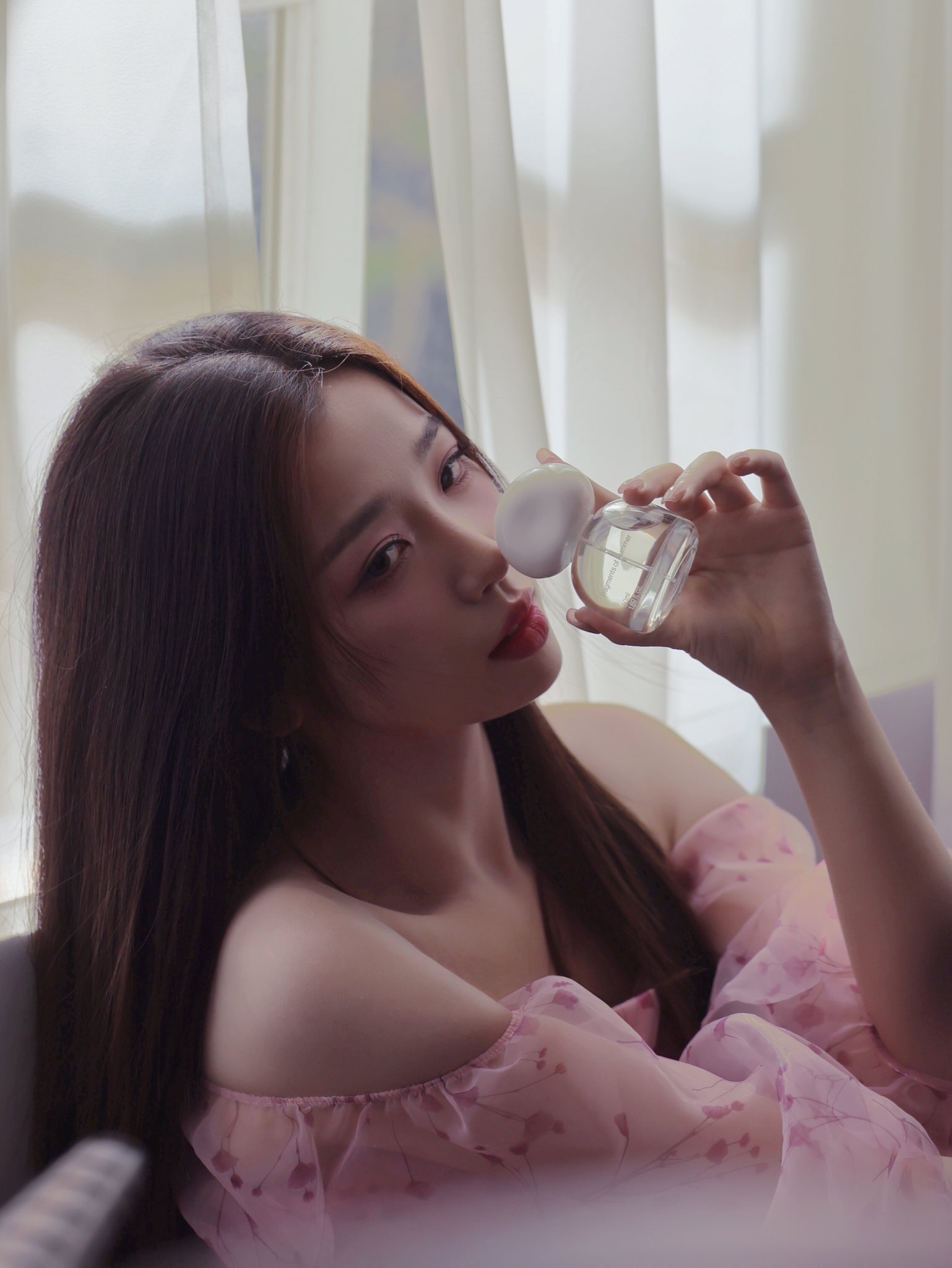 (slow) ᴇsᴛʜᴇʀʏᴜ ᴛʜᴀɪʟᴀɴᴅ on Twitter: "230201 ©虞书欣工作室 Weibo (2) Caption : ในช่วงบ่ายอันแสนสบาย ...