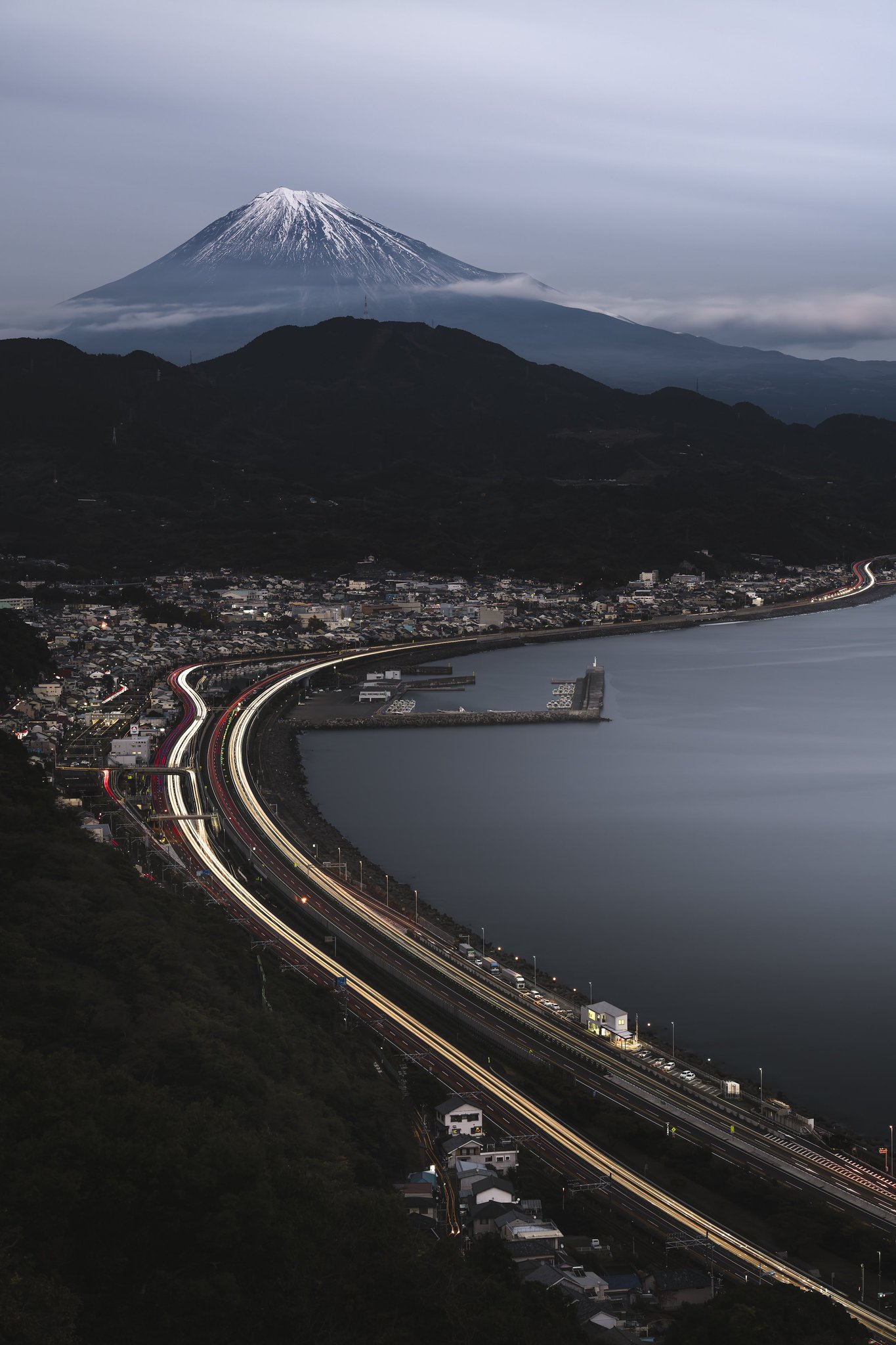 bee on Twitter: "カッコいい富士山を見て欲しい。 https://t.co/OcYz5Zb6pz" / Twitter