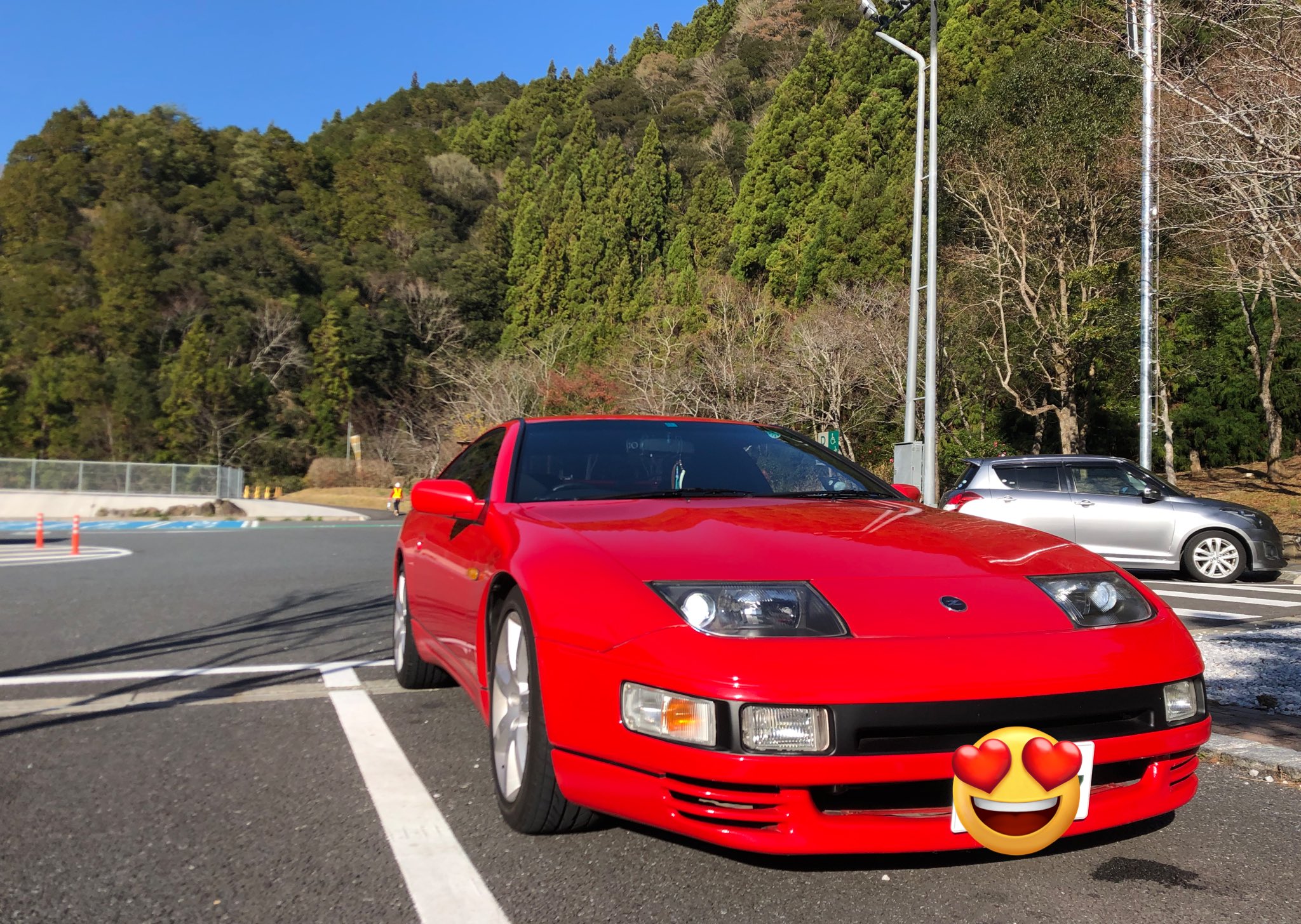 くれない@z32 (@Z32_kurenai) / Twitter