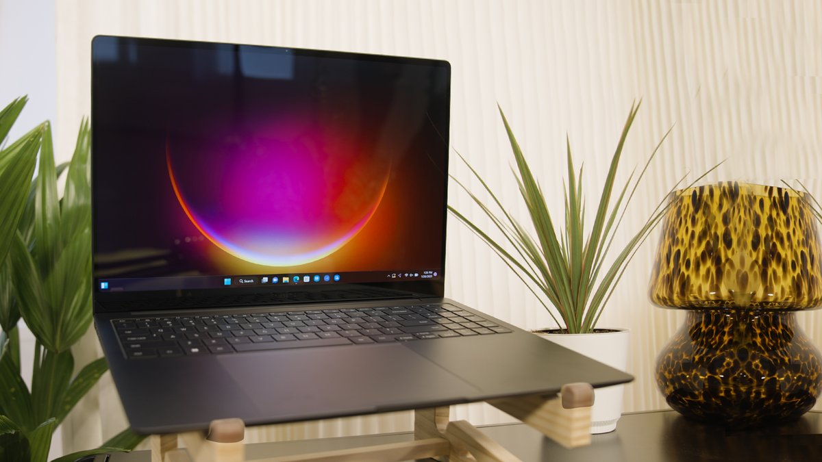 We tried Samsung’s new Galaxy Book3 Ultra, and it’s a nice-looking ...
