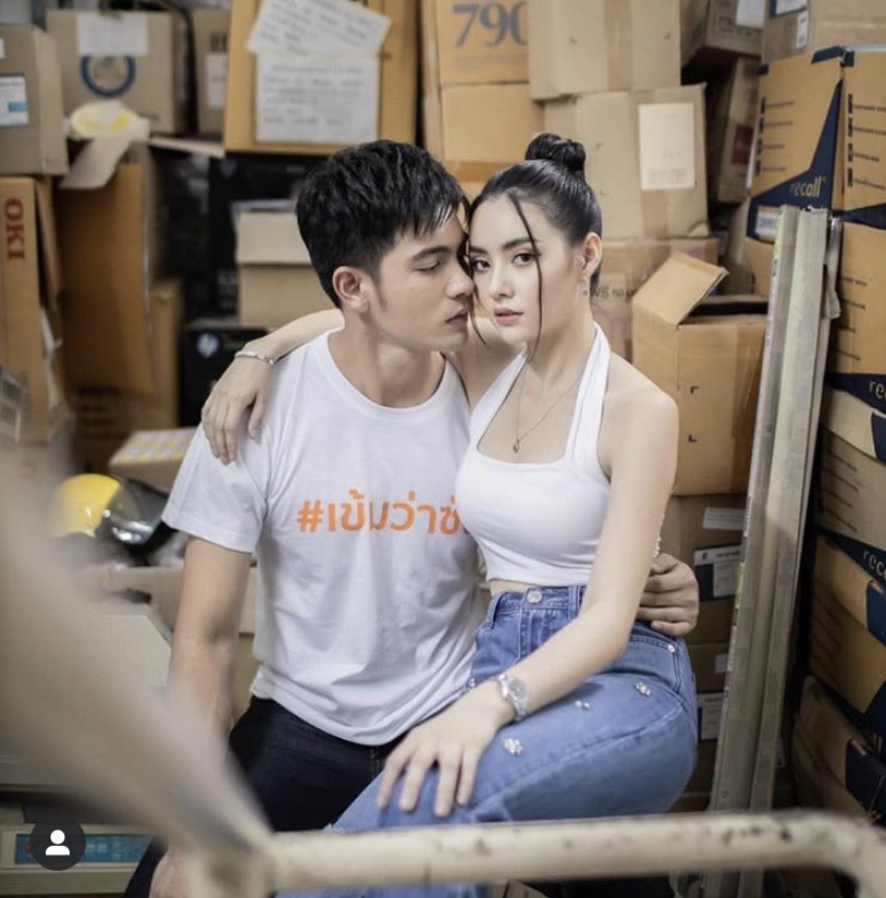 Jiamjit Supol on Twitter: "RT @siriporn1977: รูปนั่งตักในตำนาน ☺️☺️ ฟินสุดๆ ค่ะ 😁 มันใช่ มันได้ ...