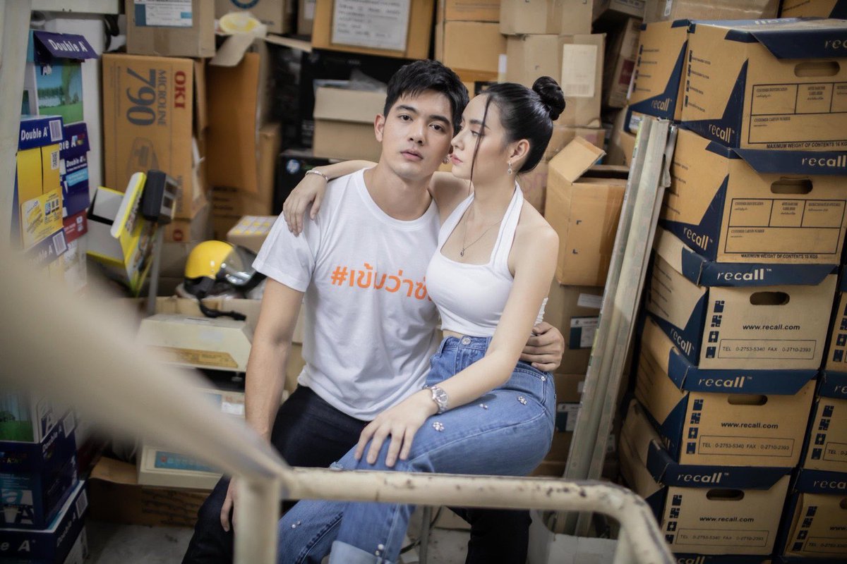 Jiamjit Supol on Twitter: "RT @siriporn1977: รูปนั่งตักในตำนาน ☺️☺️ ฟินสุดๆ ค่ะ 😁 มันใช่ มันได้ ...