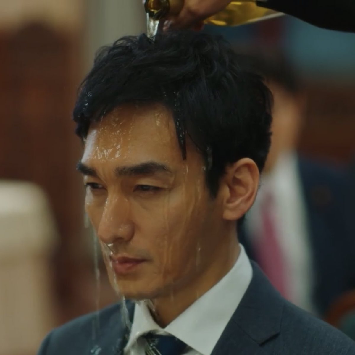 くららさんぽ on Twitter: "RT @wato2024: #罠の戦争 第3話の #草彅剛 ザベスト2 #TVer https://tver.jp/lp/episodes ...