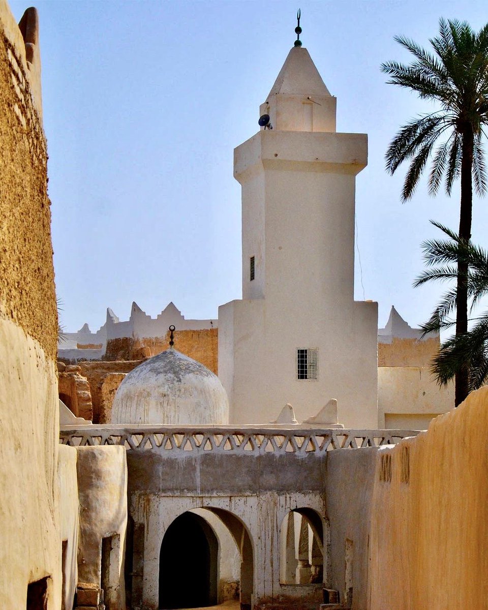 Known as the 'Pearl of the Desert' (Jawhart Al-Sahra) Ghadamès in Libya ...