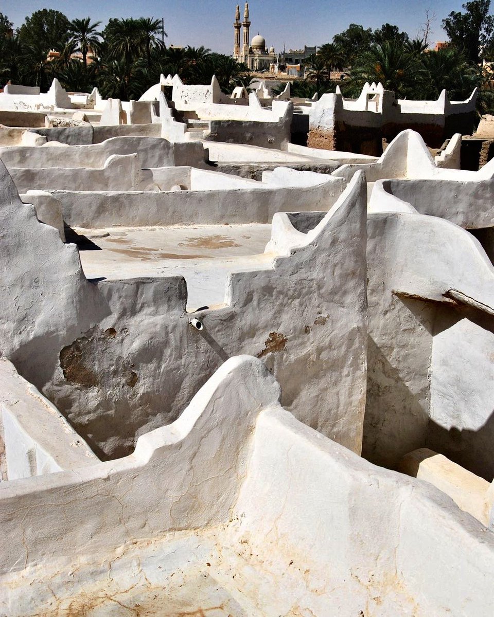 Known as the 'Pearl of the Desert' (Jawhart Al-Sahra) Ghadamès in Libya ...