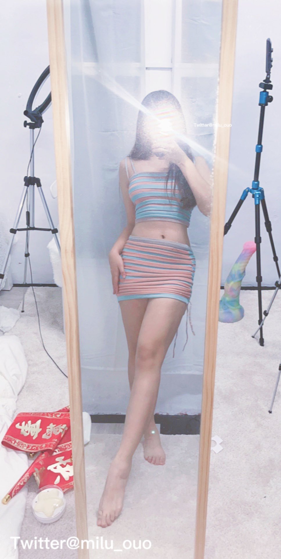 Milu ฅ ｜ʚ咪露ɞ on Twitter: "好像很少發全身照(*≧ω≦) 所以今天發一下 春聯跟腳架忘記收起來ㄌww https://t.co/SR7tMCxY6p" / Twitter