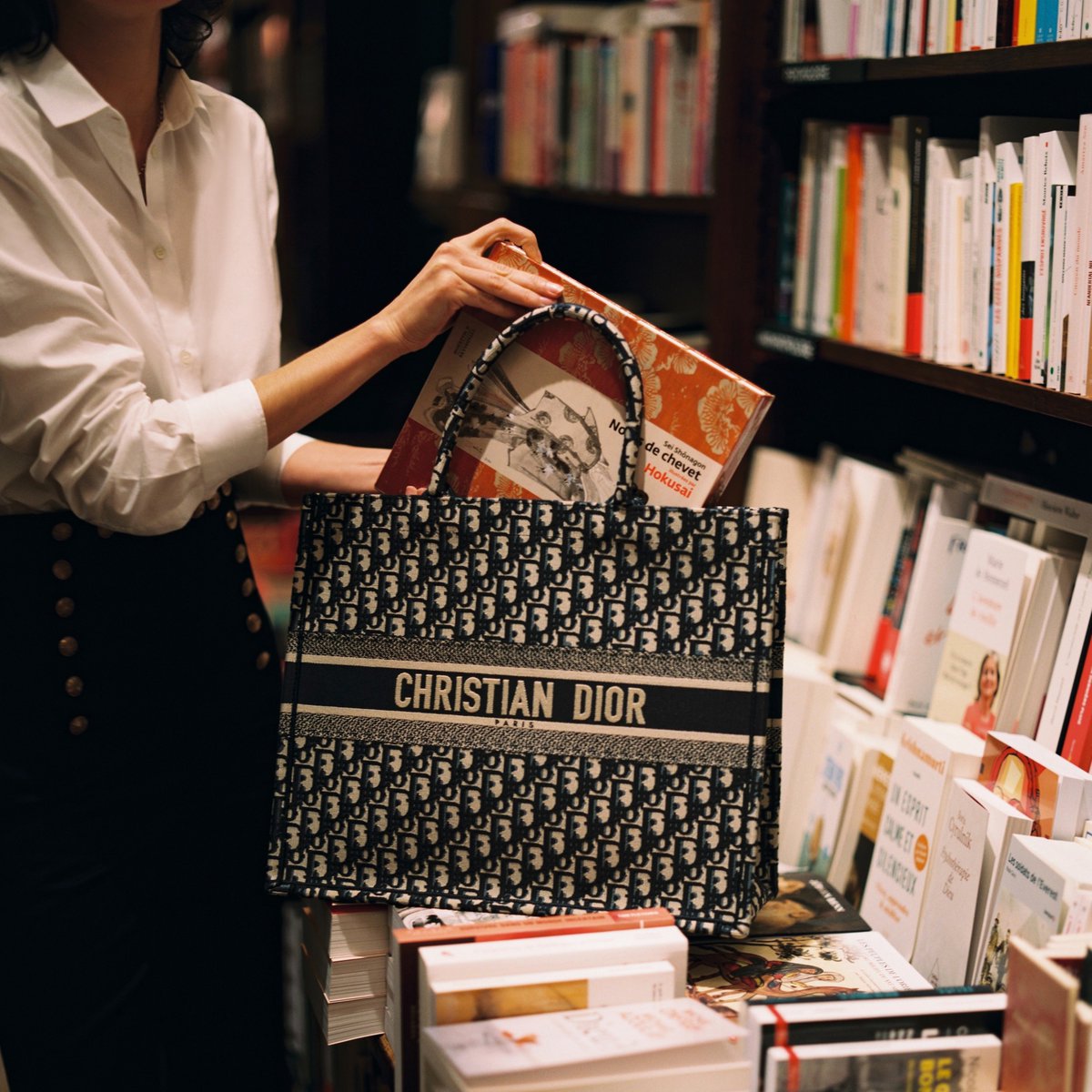 Dior introduces a new literary initiative, the Book Tote Club, with ...
