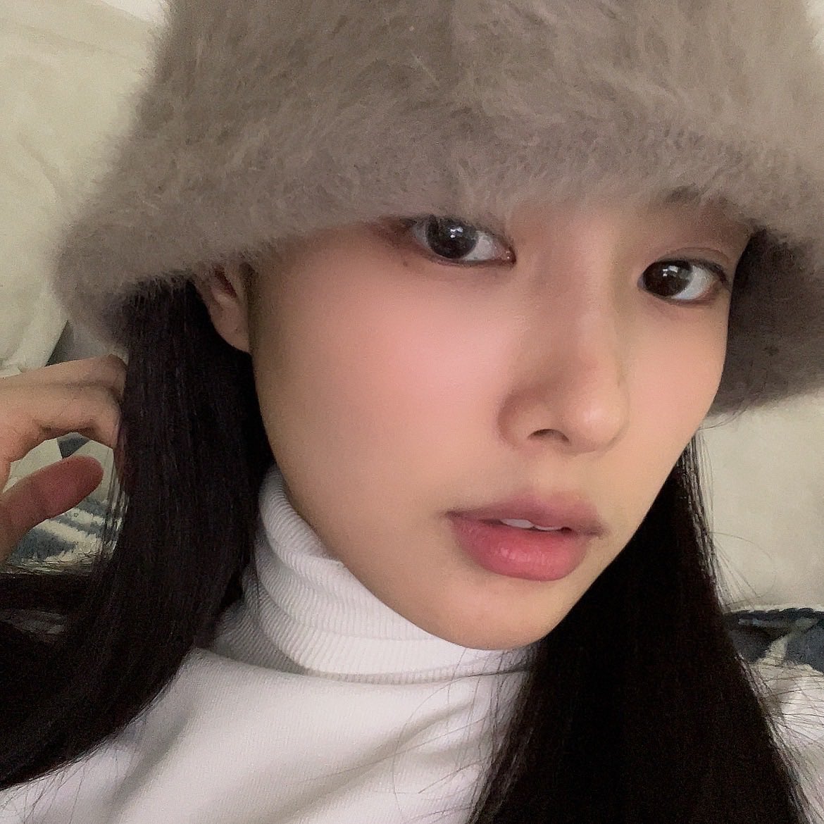 hyewon pics ☁️ on Twitter: "bubble update"