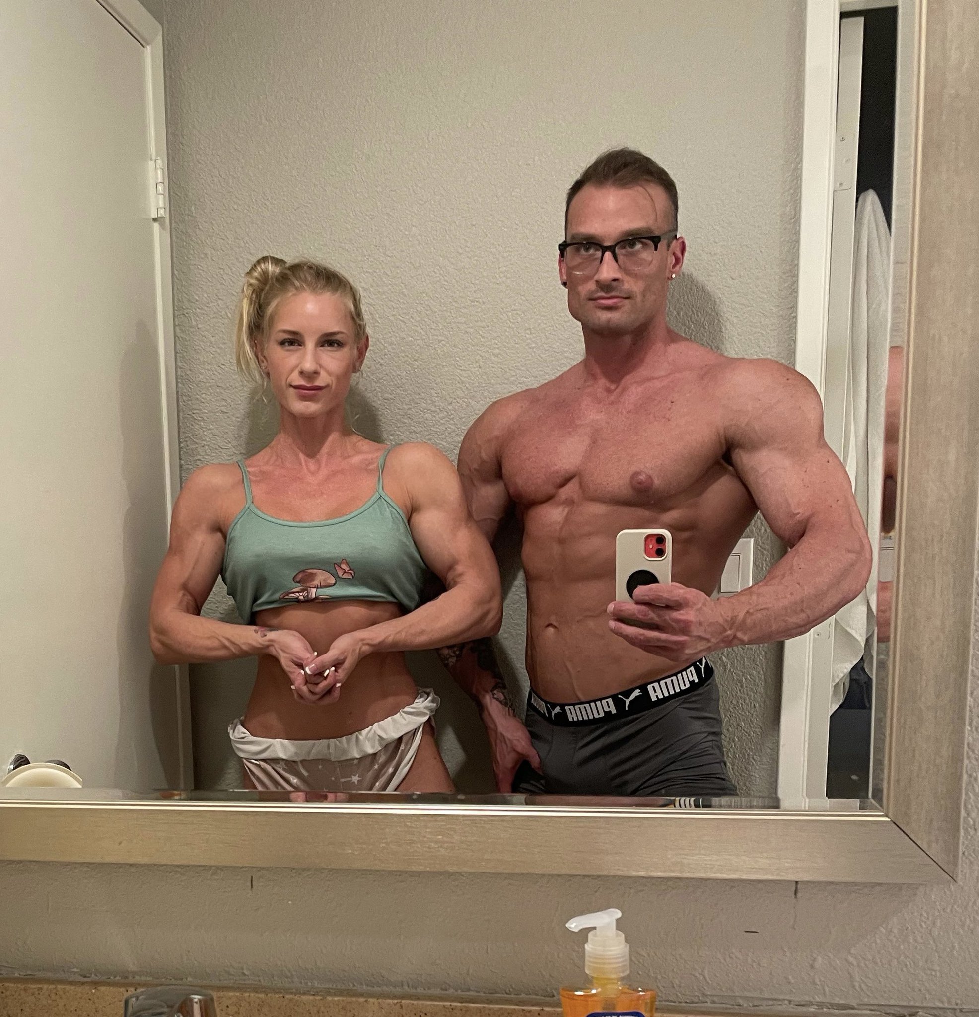 jakes_switch on Twitter: "Tb to when @fit_elf_tal and I were totally peeled https://t.co ...