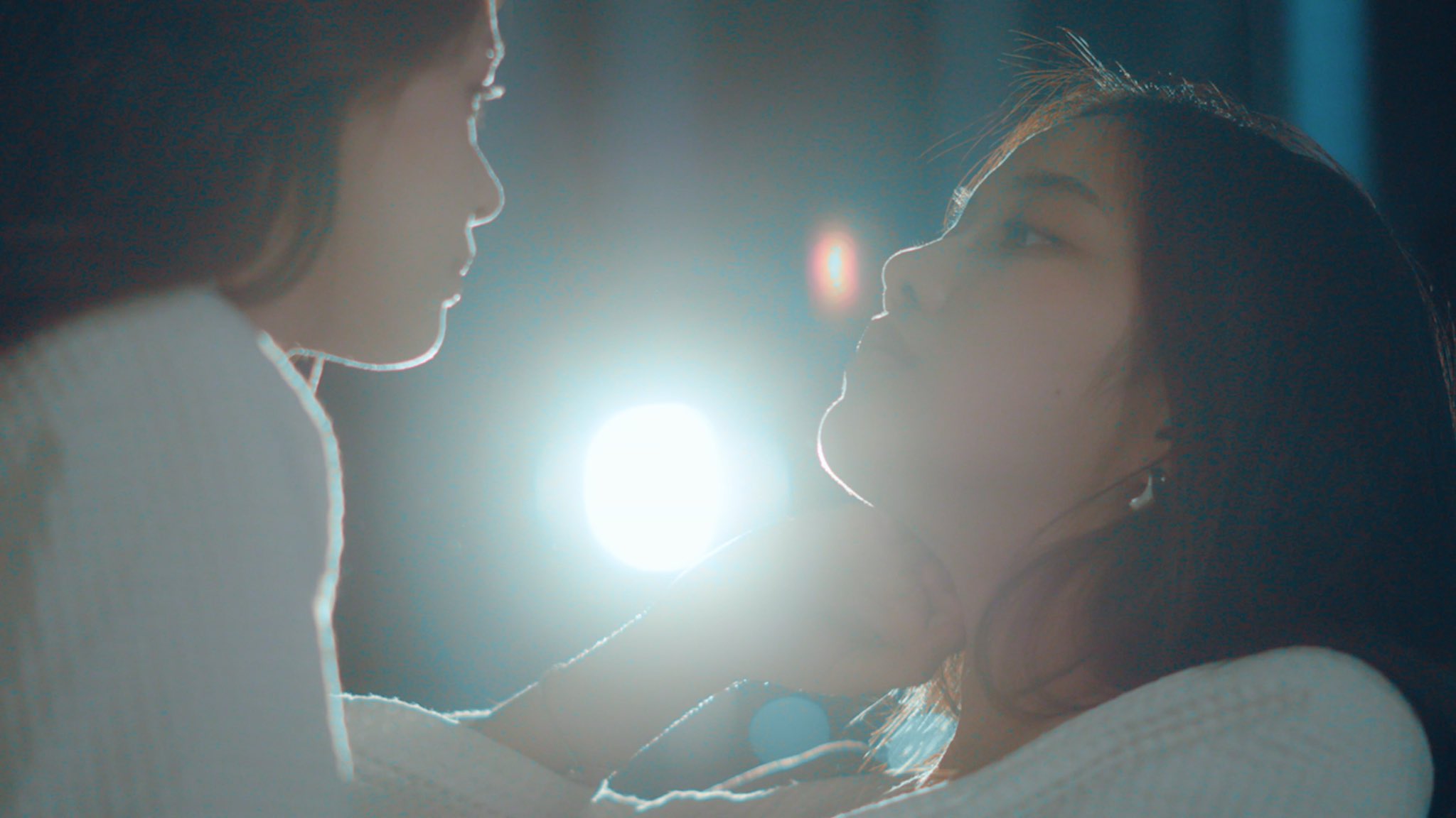 P'freen (real) on Twitter: "go uncute ver. 🤍🌊 GAP WORLDCLASS GL #ทฤษฎีสีชมพูEP9 https://t.co ...