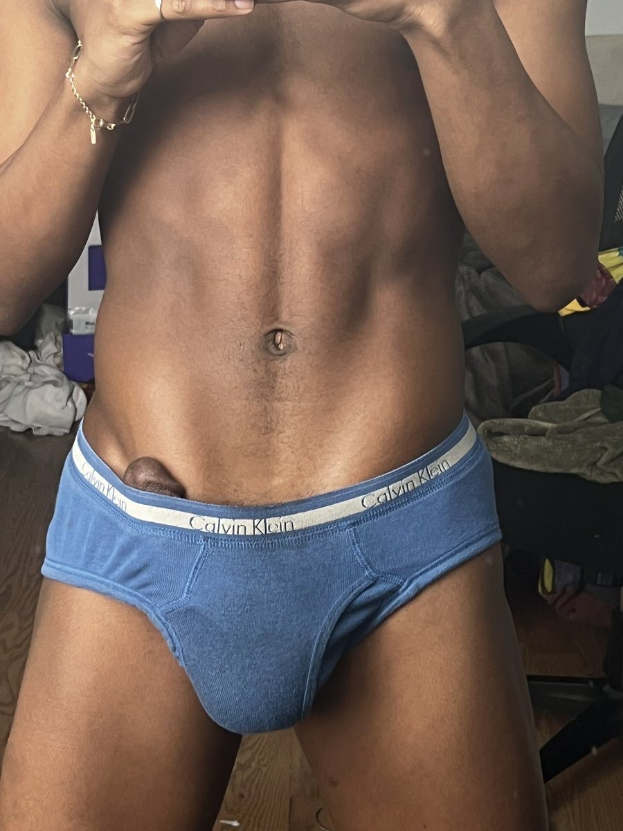 micah 🧚🏽 on Twitter: "who wanna come sniff