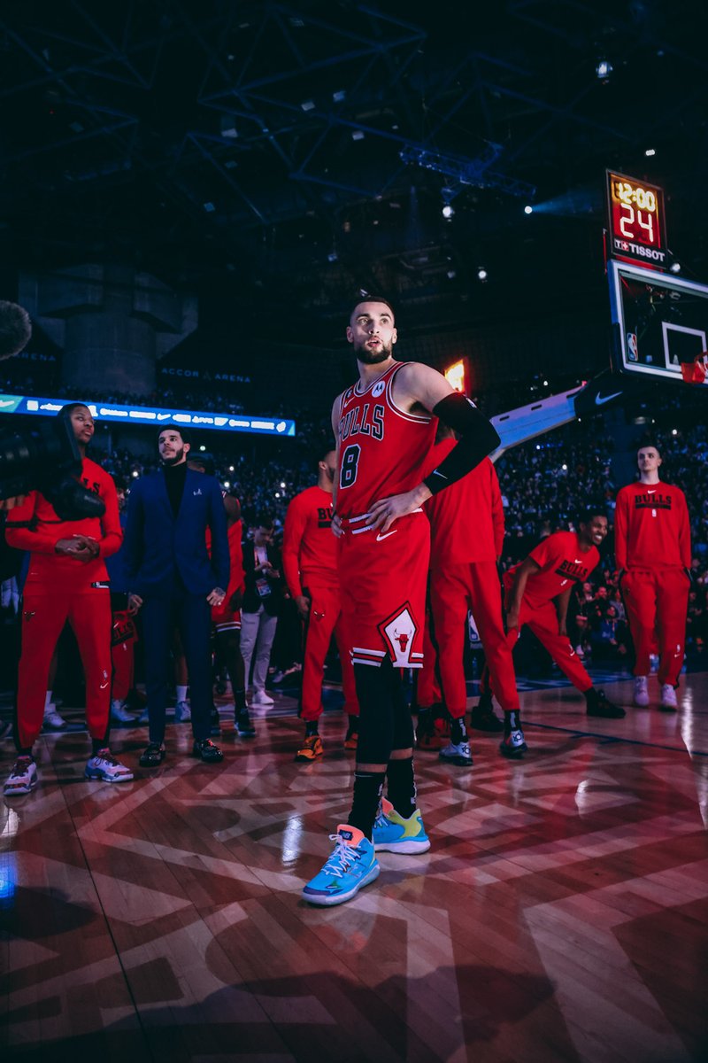 Squad brought the heat for Paris! 🔥 @ZachLaVine | #BullsKicks # ...