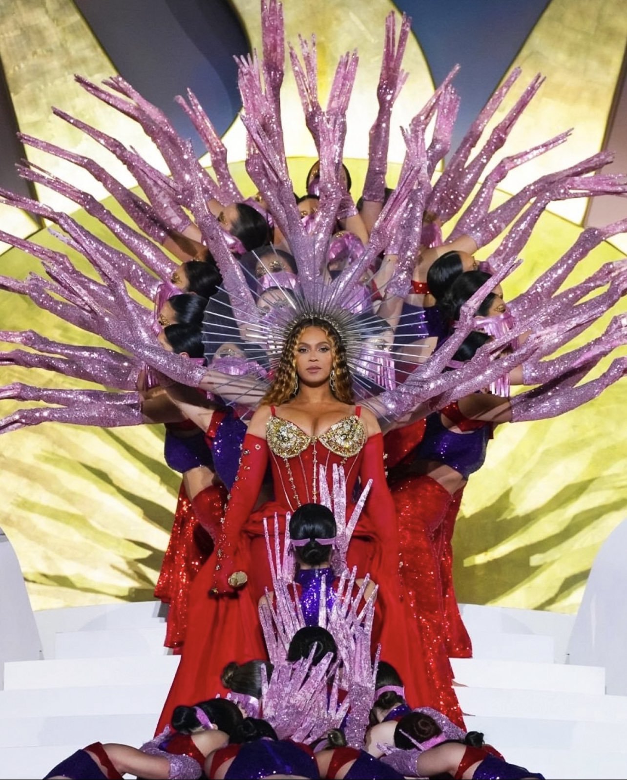 BEYHIVE.com.br on Twitter: "Beyoncé durante a performance de BIGGER. https://t.co/K2NazTxgTJ ...