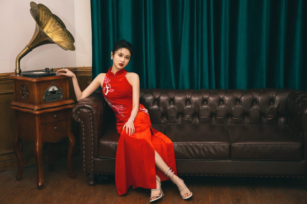 cdrama tweets on Twitter: "#ZhangHuiwen for Jiangsu TV Spring Festival Gala More snaps - https ...