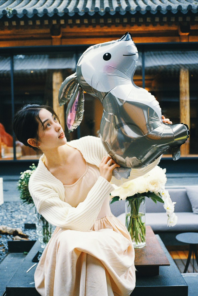 cdrama tweets on Twitter: "#OuyangNana’s studio shares new snaps"