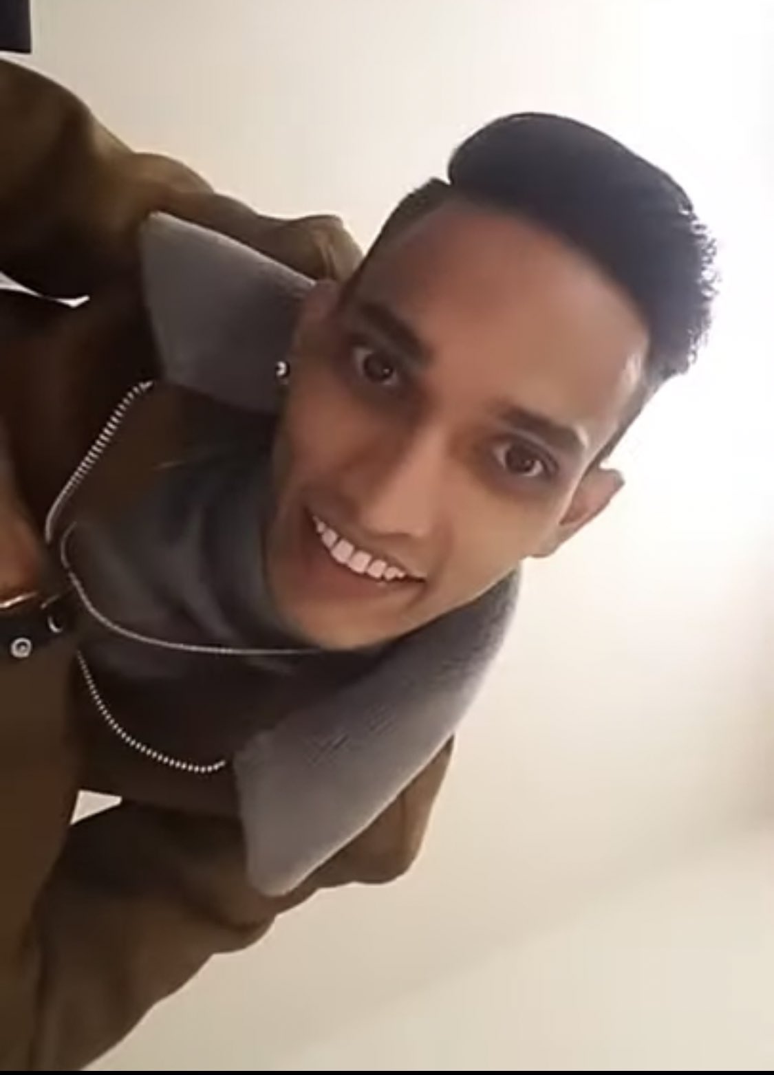 Simran on Twitter: "@talhahanjum Me trying to find the relation between the picture and the ...