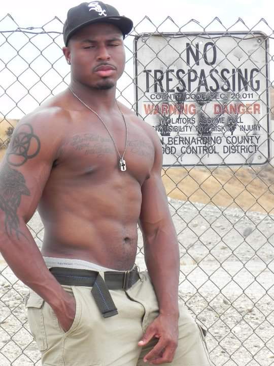 Da Booty Hunter on Twitter: "Sexy street thug"