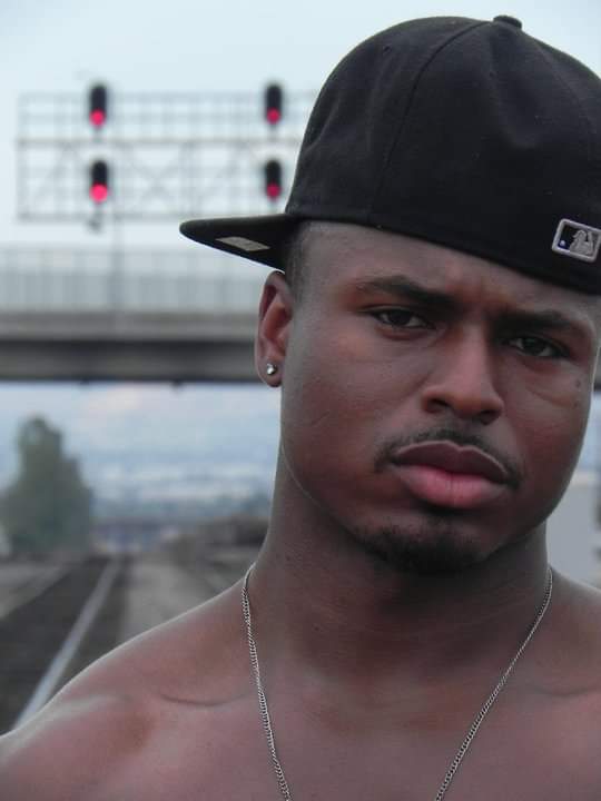 Da Booty Hunter on Twitter: "Sexy street thug"