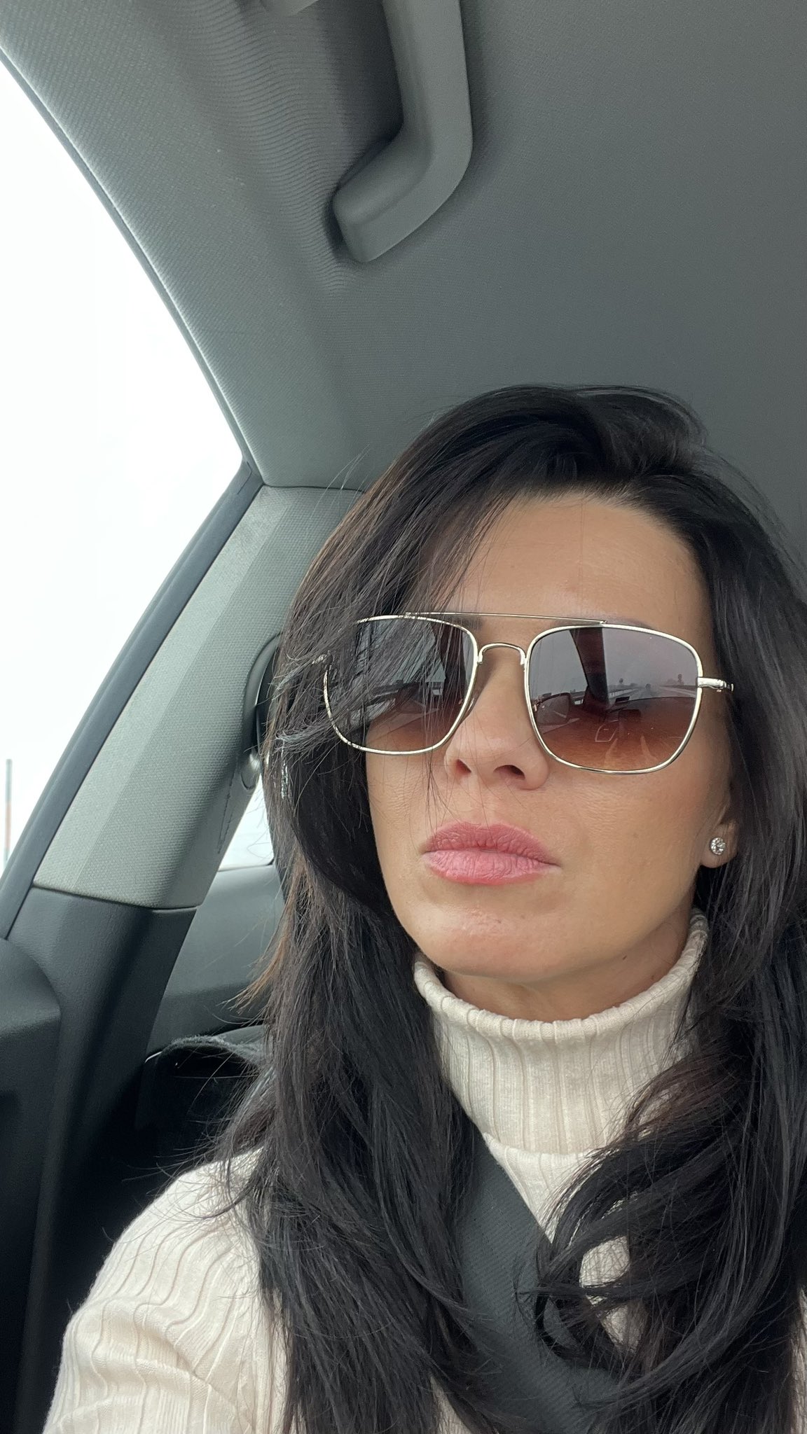 TW Pornstars - VickieBrown/VickyLove. Twitter. Ski holiday ⛷️ ️💥. 11:44 ...