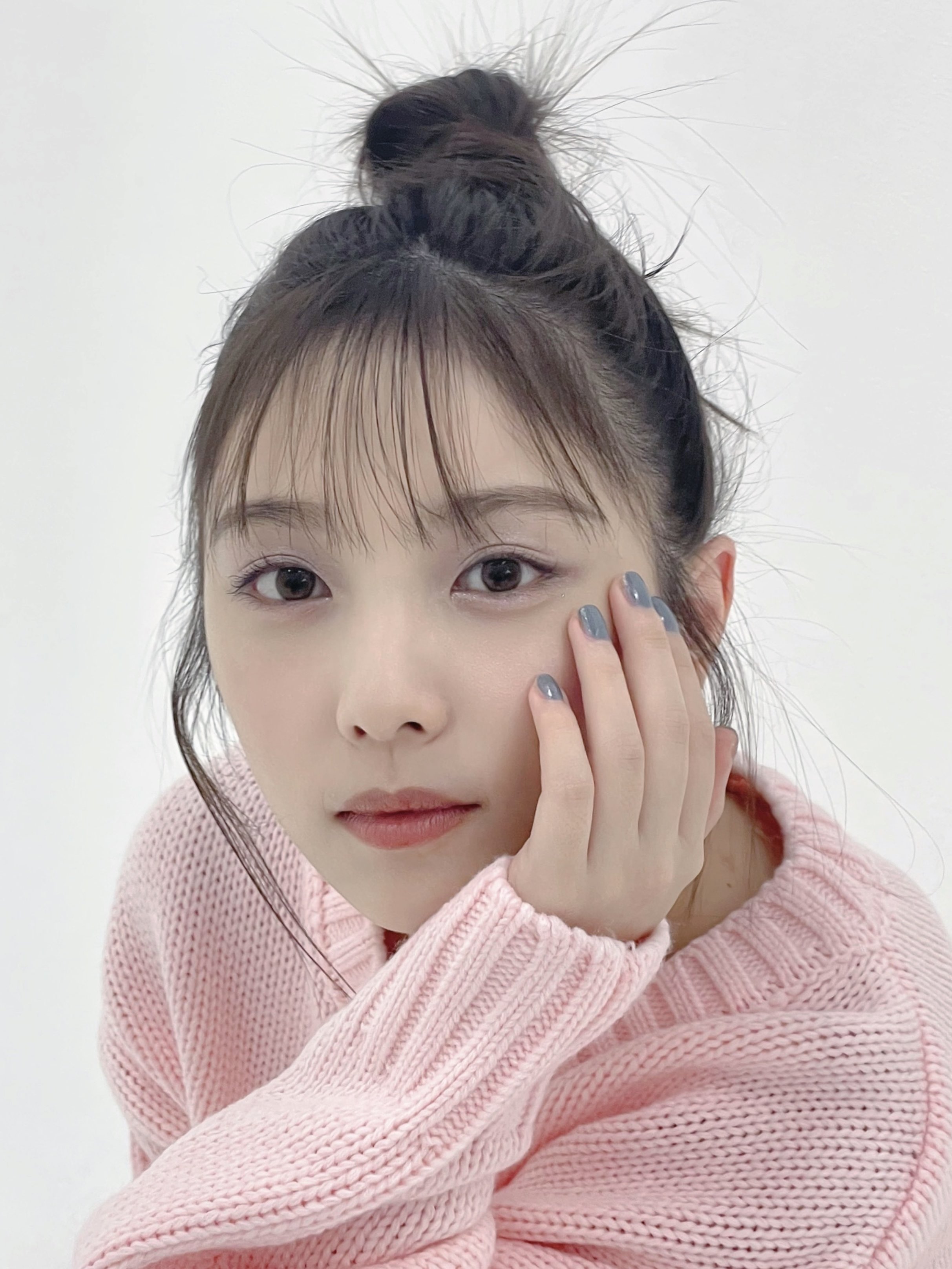 bis[ビス] on Twitter: "┋𝗢𝗙𝗙 𝗦𝗛𝗢𝗧┋ 発売中の #bis1月号 からオフショットをお届け🫧 今日は・・・ ／ #与田祐希 ちゃん🤍 （#乃木坂46 ...