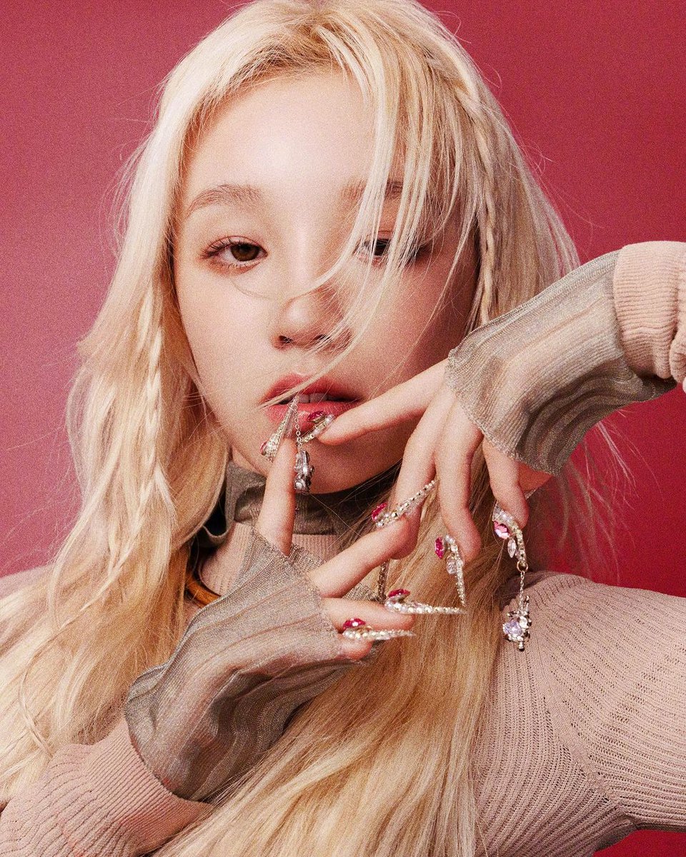 ×•• on Twitter: "Gabrielle Yu Photographer Instagram update with YUQI 📸 http://instagram.com/p ...