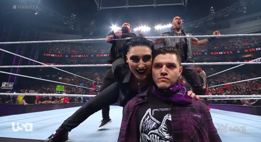 Sportskeeda Wrestling on Twitter: "Monday Night Mami! ⚖️😈 #WWE #WWERaw"